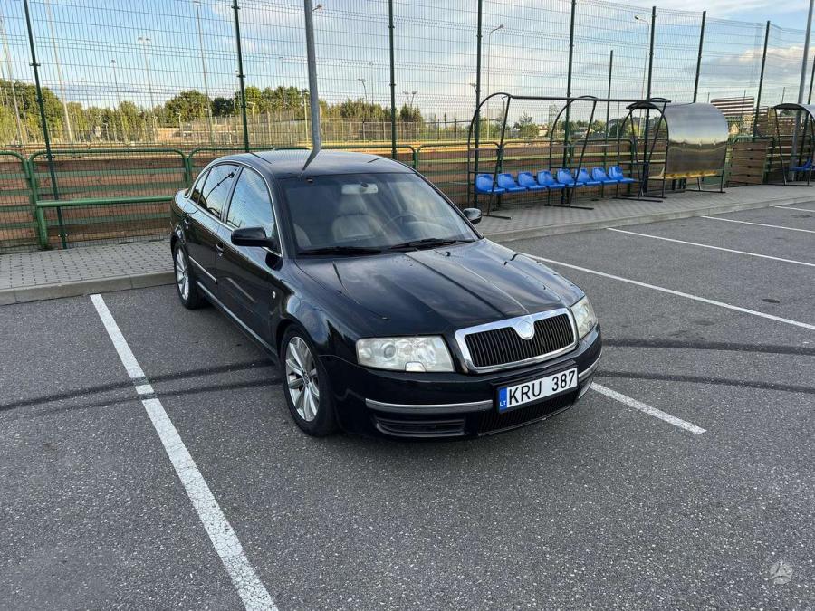Melns Skoda SuperB 2005 Širvintos, ar dzinēja tilpumu 2.50 L un nobraukumu 308 tūkst. km par 1100 €, foto 3 vietnē AUTOMOTO.COM.LV