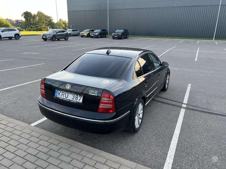 Melns Skoda SuperB 2005 Širvintos, ar dzinēja tilpumu 2.50 L un nobraukumu 308 tūkst. km par 1100 €, foto 5 vietnē AUTOMOTO.COM.LV