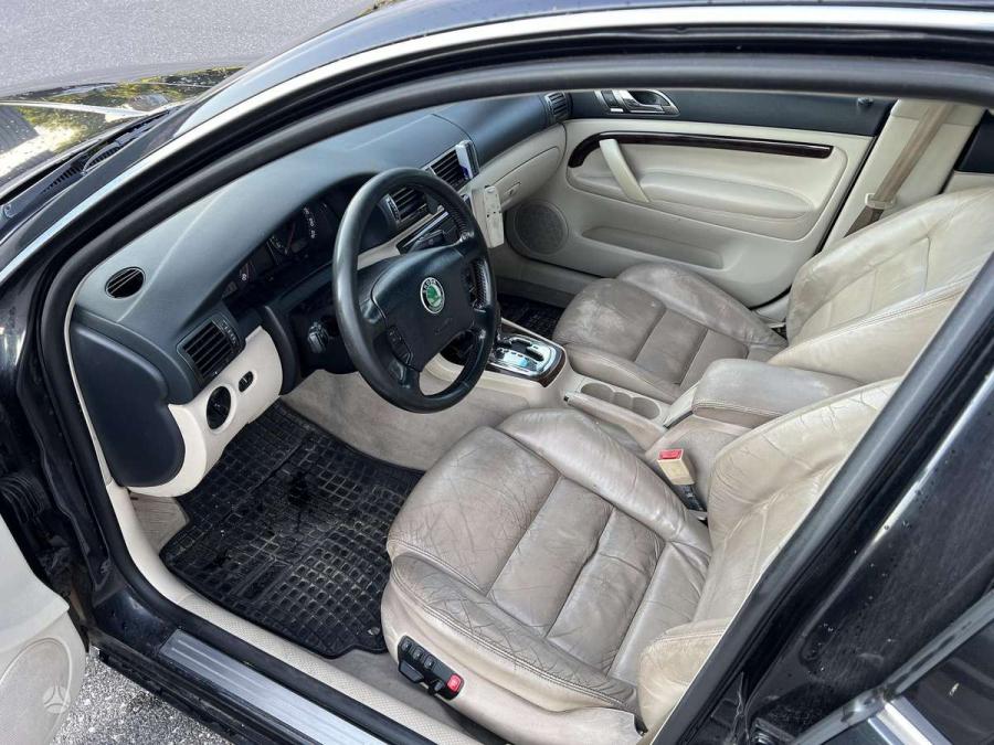 Melns Skoda SuperB 2005 Širvintos, ar dzinēja tilpumu 2.50 L un nobraukumu 308 tūkst. km par 1100 €, foto 6 vietnē AUTOMOTO.COM.LV