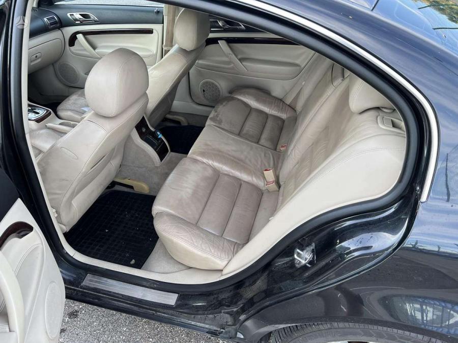 Melns Skoda SuperB 2005 Širvintos, ar dzinēja tilpumu 2.50 L un nobraukumu 308 tūkst. km par 1100 €, foto 9 vietnē AUTOMOTO.COM.LV