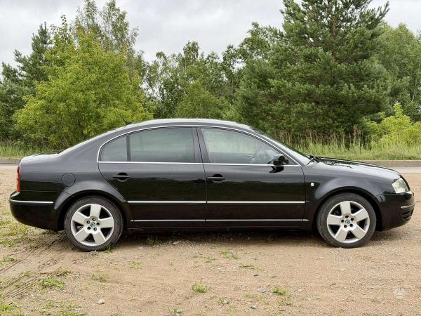 Black Skoda SuperB 2006 in Vilnius, with an engine capacity of 2.50 L and mileage of 175 thousand km for 2100 €, photo 2 on AUTOMOTO.COM.LV