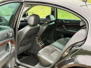 Black Skoda SuperB 2006 in Vilnius, with an engine capacity of 2.50 L and mileage of 175 thousand km for 2100 €, photo 13 on AUTOMOTO.COM.LV
