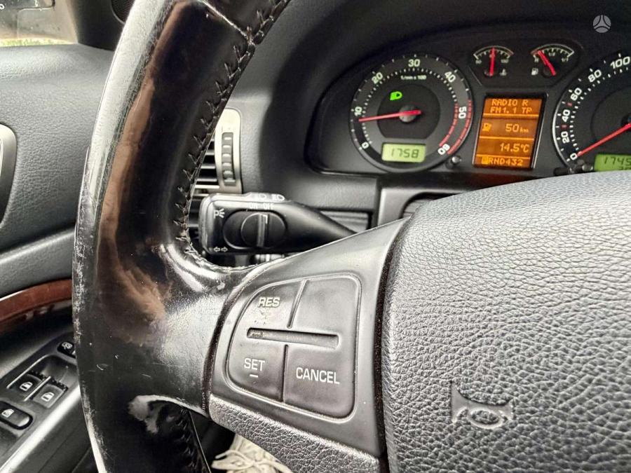 Black Skoda SuperB 2006 in Vilnius, with an engine capacity of 2.50 L and mileage of 175 thousand km for 2100 €, photo 16 on AUTOMOTO.COM.LV