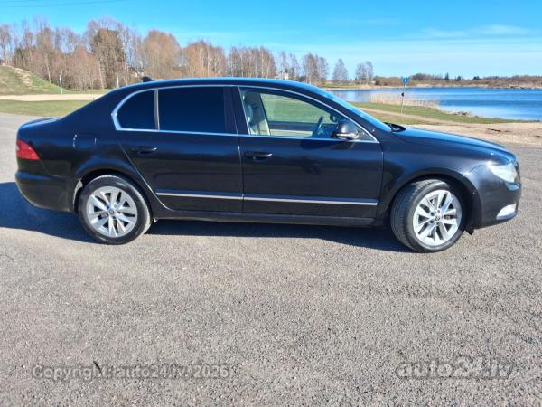 Melns Skoda SuperB 2008 Tallina, ar dzinēja tilpumu 3.60 L un nobraukumu 231 tūkst. km par 4500 €, foto 6 vietnē AUTOMOTO.COM.LV