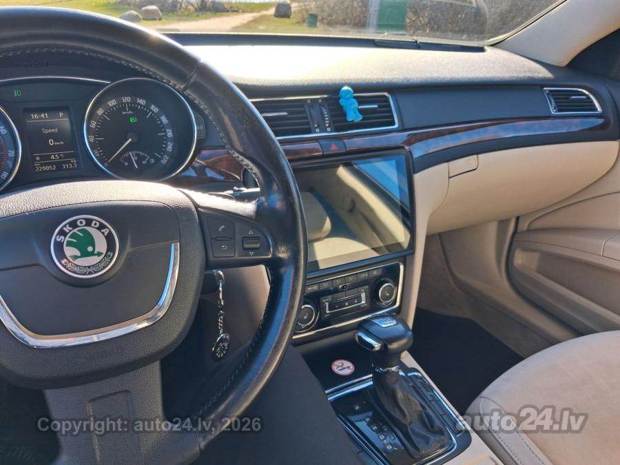 Black Skoda SuperB 2008 in Tallinn, with an engine capacity of 3.60 L and mileage of 231 thousand km for 4500 €, photo 9 on AUTOMOTO.COM.LV