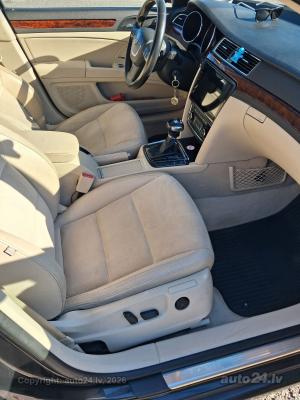 Black Skoda SuperB 2008 in Tallinn, with an engine capacity of 3.60 L and mileage of 231 thousand km for 4500 €, photo 13 on AUTOMOTO.COM.LV