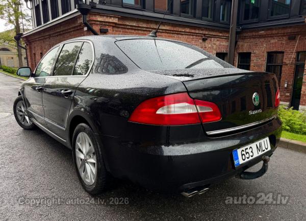 Black Skoda SuperB 2008 in Tallinn, with an engine capacity of 3.60 L and mileage of 232 thousand km for 4999 €, photo 4 on AUTOMOTO.COM.LV