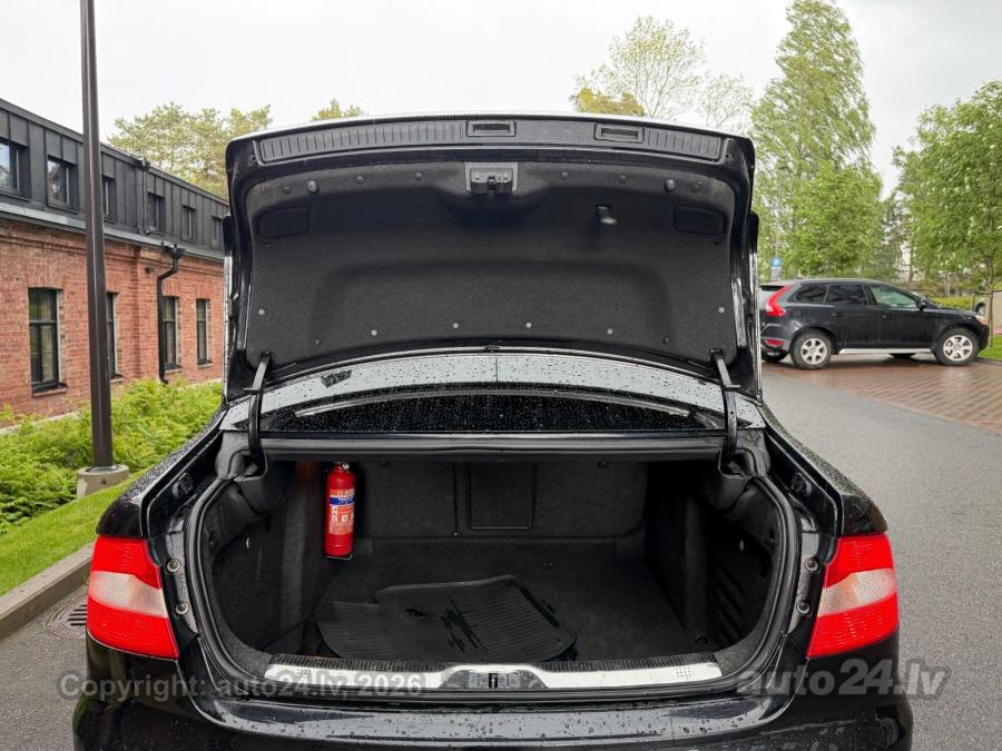 Black Skoda SuperB 2008 in Tallinn, with an engine capacity of 3.60 L and mileage of 232 thousand km for 4999 €, photo 22 on AUTOMOTO.COM.LV