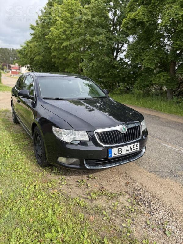 Melns Skoda SuperB 2008 Rīga, ar dzinēja tilpumu 2.00 L un nobraukumu 408 tūkst. km par 2200 €, foto 1 vietnē AUTOMOTO.COM.LV