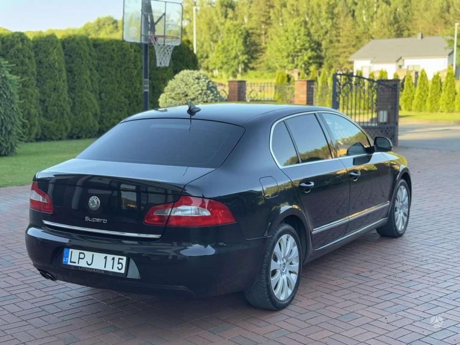 Melns Skoda SuperB 2008 Klaipėda, ar dzinēja tilpumu 1.78 L un nobraukumu 195 tūkst. km par 3750 €, foto 6 vietnē AUTOMOTO.COM.LV