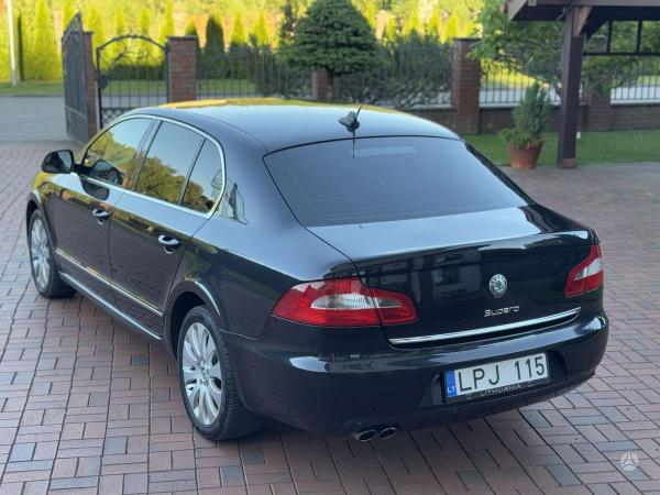 Black Skoda SuperB 2008 in Klaipeda, with an engine capacity of 1.78 L and mileage of 195 thousand km for 3750 €, photo 6 on AUTOMOTO.COM.LV