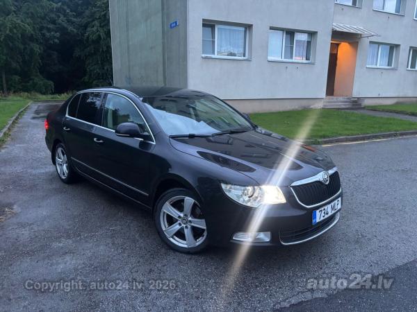 Black Skoda SuperB 2008 in Tallinn, with an engine capacity of 2.00 L and mileage of 372 thousand km for 2499 €, photo 4 on AUTOMOTO.COM.LV