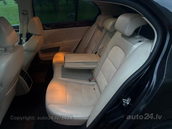 Black Skoda SuperB 2008 in Tallinn, with an engine capacity of 2.00 L and mileage of 372 thousand km for 2499 €, photo 5 on AUTOMOTO.COM.LV