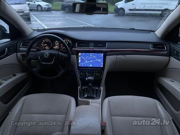 Black Skoda SuperB 2008 in Tallinn, with an engine capacity of 2.00 L and mileage of 372 thousand km for 2499 €, photo 7 on AUTOMOTO.COM.LV