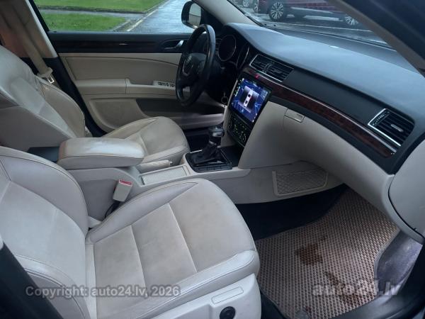 Black Skoda SuperB 2008 in Tallinn, with an engine capacity of 2.00 L and mileage of 372 thousand km for 2499 €, photo 8 on AUTOMOTO.COM.LV