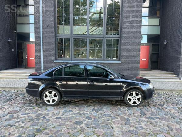 Melns Skoda SuperB 2008 Rīga, ar dzinēja tilpumu 1.90 L un nobraukumu 396 tūkst. km par 1300 €, foto 2 vietnē AUTOMOTO.COM.LV