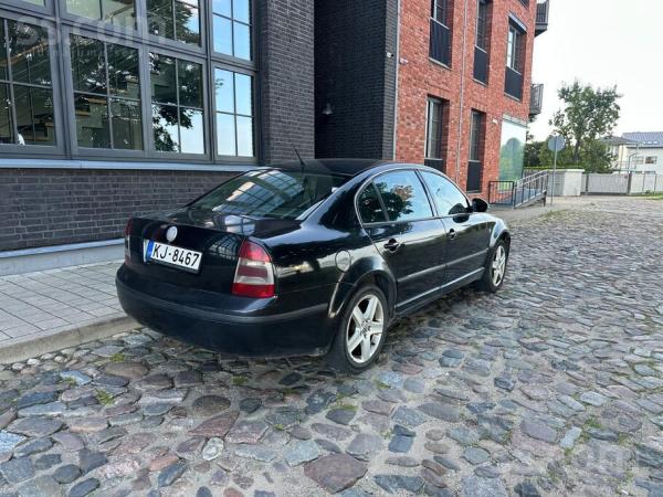 Melns Skoda SuperB 2008 Rīga, ar dzinēja tilpumu 1.90 L un nobraukumu 396 tūkst. km par 1300 €, foto 3 vietnē AUTOMOTO.COM.LV