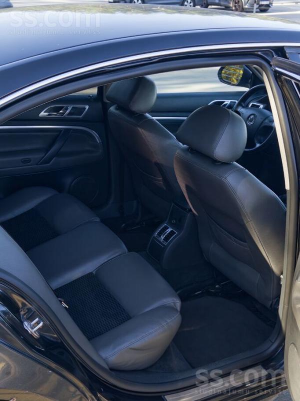 Skoda SuperB 2008 Rīga vietnē Melns Skoda SuperB 2008 Rīga, ar dzinēja tilpumu 2.00 L un nobraukumu 296 tūkst. km par 1400 €, foto 9 vietnē AUTOMOTO.COM.LV