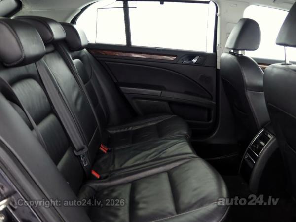 Black Skoda SuperB 2009 in Tallinn, with an engine capacity of 2.00 L and mileage of 356 thousand km for 2999 €, photo 7 on AUTOMOTO.COM.LV