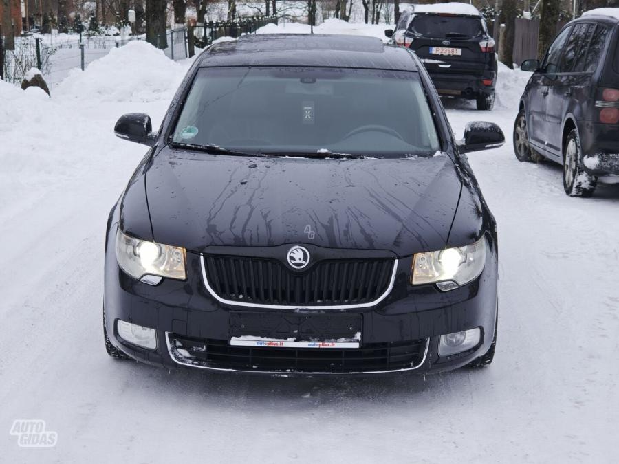 Black Skoda SuperB 2009 in Vilnius, with an engine capacity of 1.80 L and mileage of 231 thousand km for 4700 €, photo 2 on AUTOMOTO.COM.LV