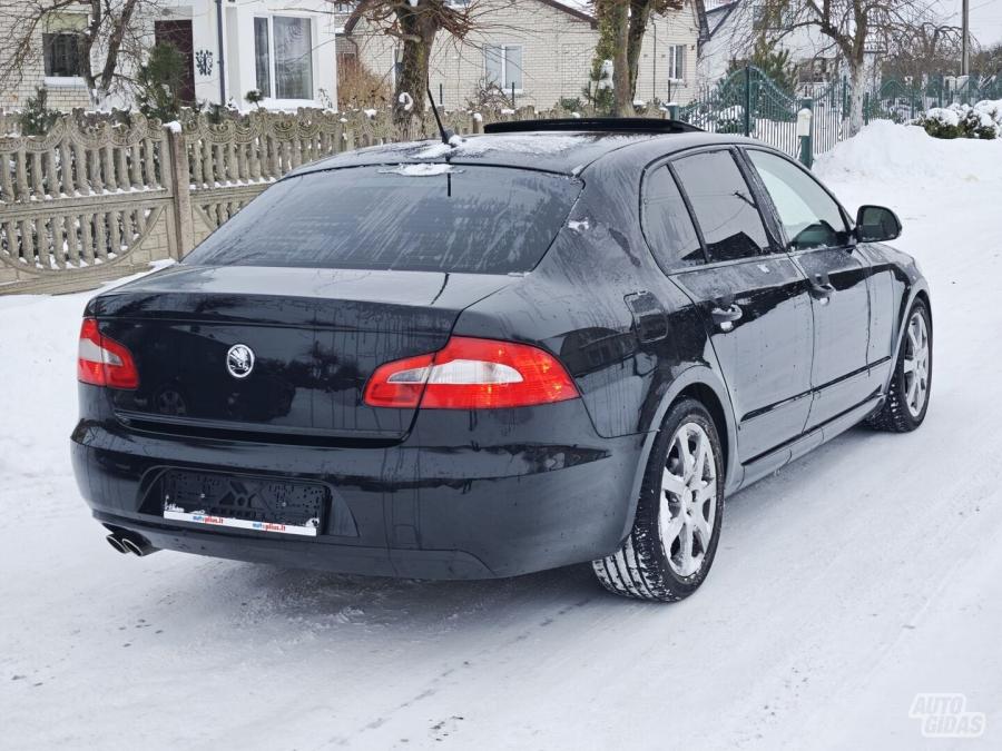 Black Skoda SuperB 2009 in Vilnius, with an engine capacity of 1.80 L and mileage of 231 thousand km for 4700 €, photo 4 on AUTOMOTO.COM.LV