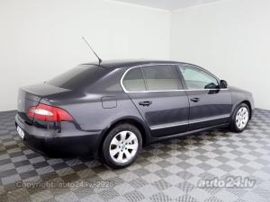 Melns Skoda SuperB 2009 Tallina, ar dzinēja tilpumu 2.00 L un nobraukumu 372 tūkst. km par 2499 €, foto 4 vietnē AUTOMOTO.COM.LV