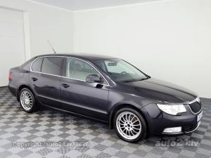 Melns Skoda SuperB 2009 Tallina, ar dzinēja tilpumu 1.40 L un nobraukumu 399 tūkst. km par 1799 €, foto  vietnē AUTOMOTO.COM.LV
