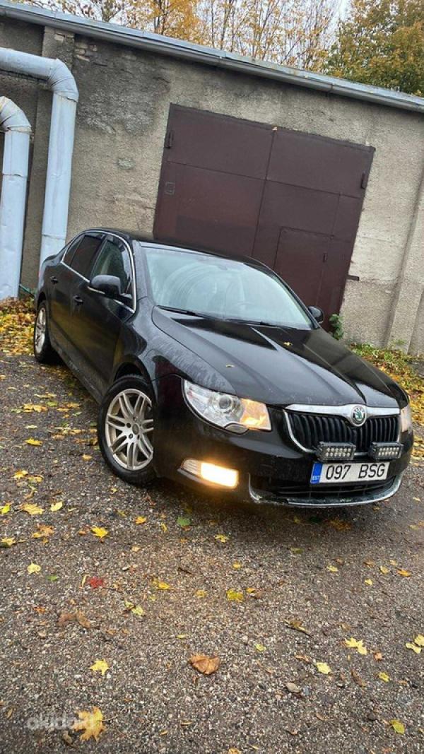 Black Skoda SuperB 2009 in Johvi, with an engine capacity of 1.90 L and mileage of 396 thousand km for 2500 €, photo 8 on AUTOMOTO.COM.LV