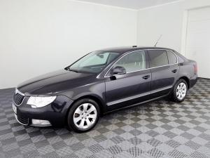 Melns Skoda SuperB 2009 Tallina, ar dzinēja tilpumu 2.00 L un nobraukumu 372 tūkst. km par 2099 €, foto 10 vietnē AUTOMOTO.COM.LV