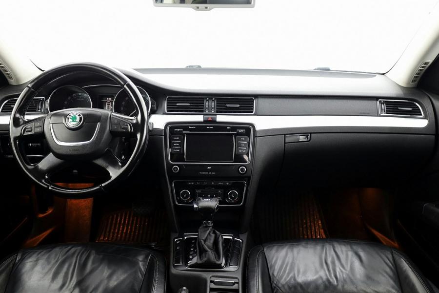 Melns Skoda SuperB 2009 Tallina, ar dzinēja tilpumu 2.00 L un nobraukumu 372 tūkst. km par 2099 €, foto 13 vietnē AUTOMOTO.COM.LV