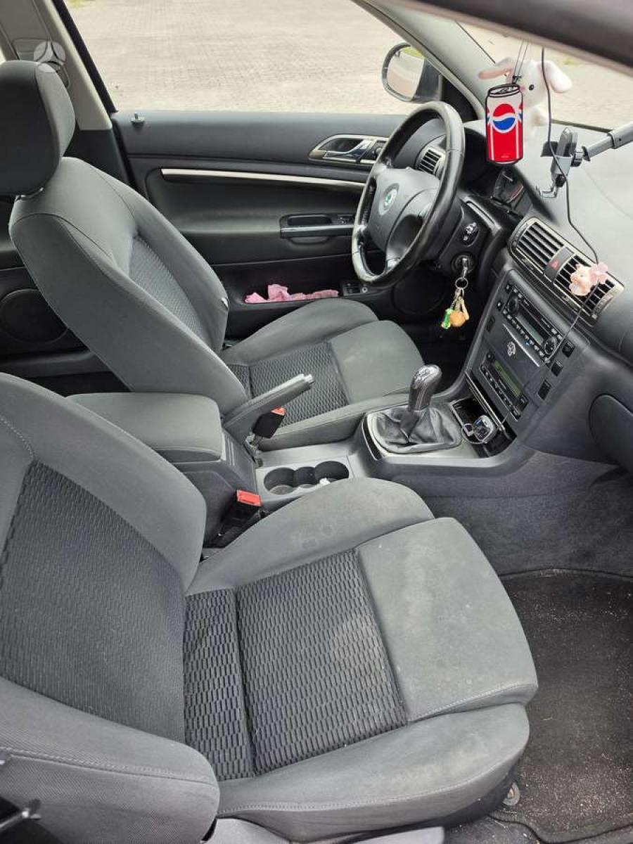 Melns Skoda SuperB 2009 Klaipėda, ar dzinēja tilpumu 1.90 L un nobraukumu 286 tūkst. km par 1200 €, foto 8 vietnē AUTOMOTO.COM.LV
