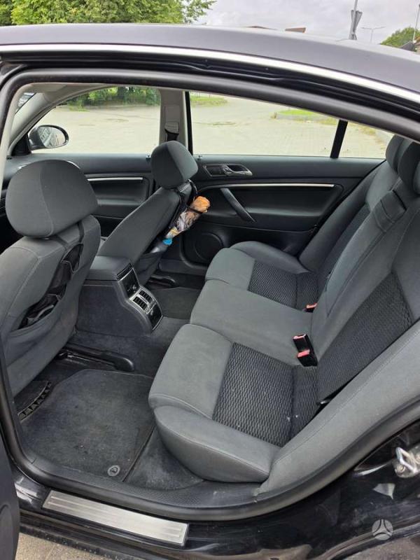 Melns Skoda SuperB 2009 Klaipėda, ar dzinēja tilpumu 1.90 L un nobraukumu 286 tūkst. km par 1200 €, foto 9 vietnē AUTOMOTO.COM.LV