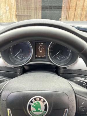 Melns Skoda SuperB 2009 Kauņa, ar dzinēja tilpumu 1.97 L un nobraukumu 320 tūkst. km par 5000 €, foto 8 vietnē AUTOMOTO.COM.LV