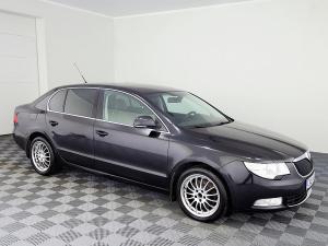 Melns Skoda SuperB 2009 Tallina, ar dzinēja tilpumu 1.40 L un nobraukumu 399 tūkst. km par 1499 €, foto  vietnē AUTOMOTO.COM.LV