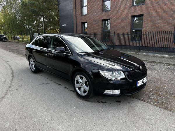Skoda SuperB 2009 Viļņa vietnē Melns Skoda SuperB 2009 Viļņa, ar dzinēja tilpumu 2.00 L un nobraukumu 340 tūkst. km par 2600 €, foto 1 vietnē AUTOMOTO.COM.LV