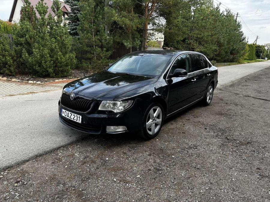 Black Skoda SuperB 2009 in Vilnius, with an engine capacity of 2.00 L and mileage of 340 thousand km for 2600 €, photo 9 on AUTOMOTO.COM.LV