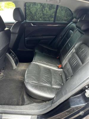 Black Skoda SuperB 2009 in Vilnius, with an engine capacity of 2.00 L and mileage of 340 thousand km for 2600 €, photo 10 on AUTOMOTO.COM.LV