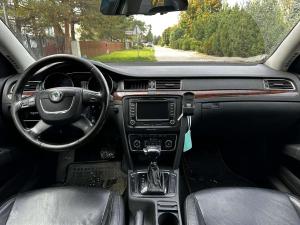 Black Skoda SuperB 2009 in Vilnius, with an engine capacity of 2.00 L and mileage of 340 thousand km for 2600 €, photo 11 on AUTOMOTO.COM.LV