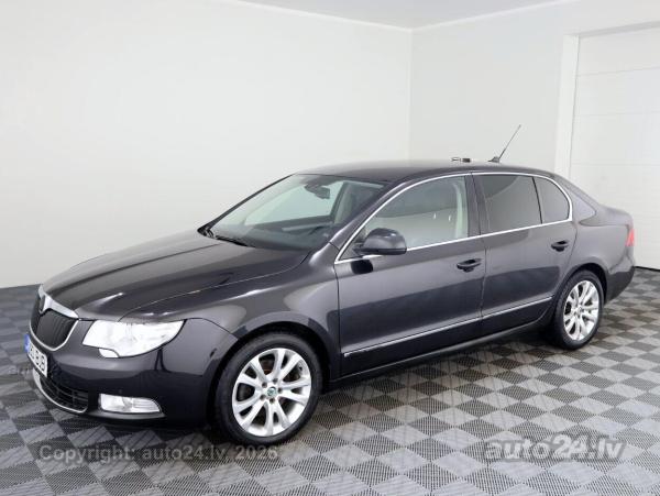 Black Skoda SuperB 2010 in Tallinn, with an engine capacity of 2.00 L and mileage of 332 thousand km for 2199 €, photo 2 on AUTOMOTO.COM.LV
