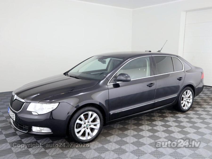 Black Skoda SuperB 2010 in Tallinn, with an engine capacity of 2.00 L and mileage of 332 thousand km for 2199 €, photo 2 on AUTOMOTO.COM.LV