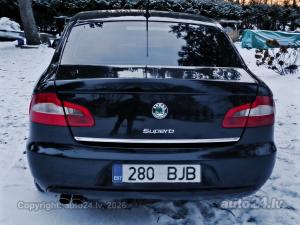 Melns Skoda SuperB 2010 Tallina, ar dzinēja tilpumu 2.00 L un nobraukumu 312 tūkst. km par 3998 €, foto 7 vietnē AUTOMOTO.COM.LV
