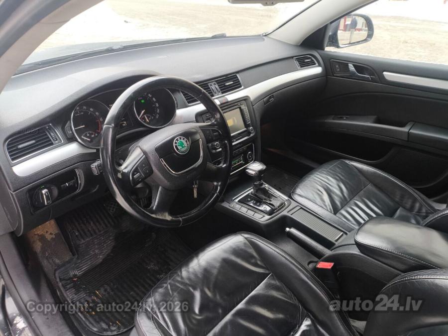 Melns Skoda SuperB 2010 Tallina, ar dzinēja tilpumu 2.00 L un nobraukumu 312 tūkst. km par 3998 €, foto 8 vietnē AUTOMOTO.COM.LV