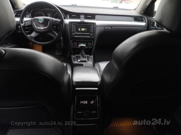 Melns Skoda SuperB 2010 Tallina, ar dzinēja tilpumu 2.00 L un nobraukumu 312 tūkst. km par 3998 €, foto 11 vietnē AUTOMOTO.COM.LV