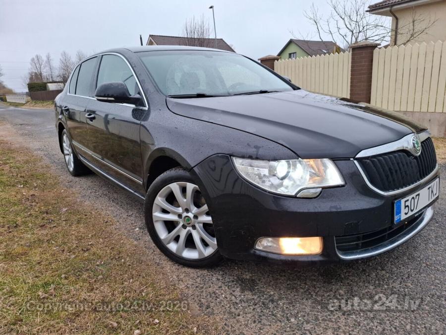Black Skoda SuperB 2010 in Tartu, with an engine capacity of 2.00 L and mileage of 261 thousand km for 4499 €, photo 1 on AUTOMOTO.COM.LV