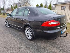 Black Skoda SuperB 2010 in Tartu, with an engine capacity of 2.00 L and mileage of 261 thousand km for 4499 €, photo 3 on AUTOMOTO.COM.LV