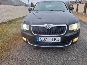 Black Skoda SuperB 2010 in Tartu, with an engine capacity of 2.00 L and mileage of 261 thousand km for 4499 €, photo 7 on AUTOMOTO.COM.LV