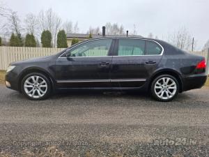 Black Skoda SuperB 2010 in Tartu, with an engine capacity of 2.00 L and mileage of 261 thousand km for 4499 €, photo 8 on AUTOMOTO.COM.LV