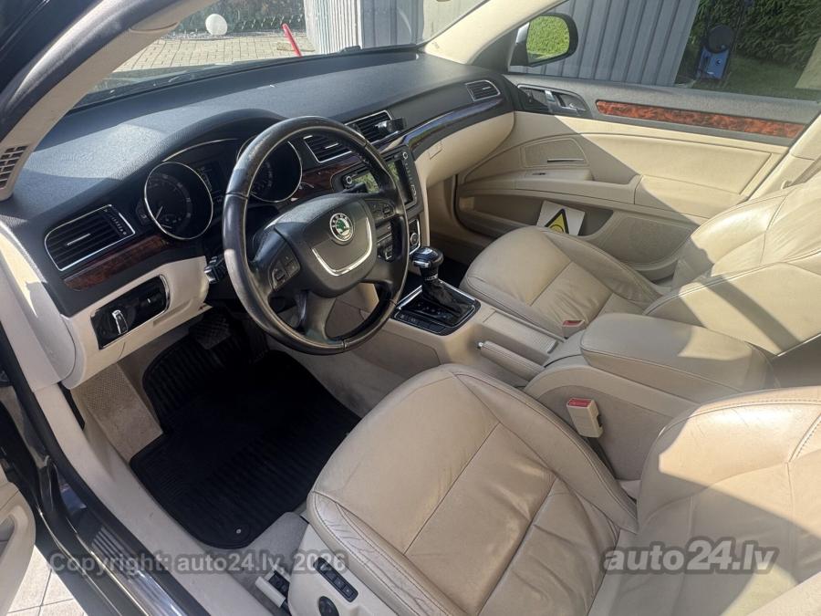 Melns Skoda SuperB 2010 Tallina, ar dzinēja tilpumu 1.80 L un nobraukumu 295 tūkst. km par 3700 €, foto 6 vietnē AUTOMOTO.COM.LV