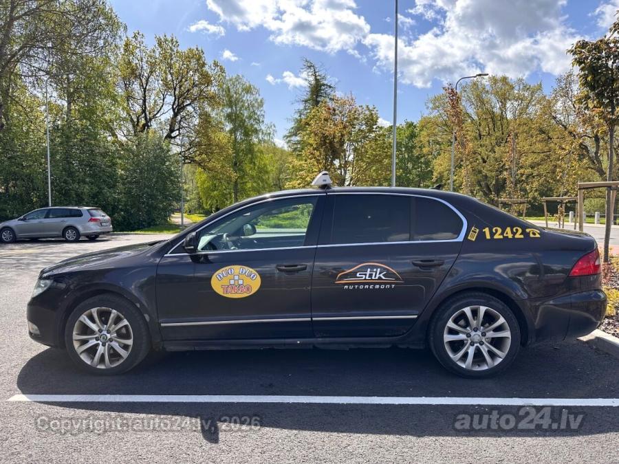 Melns Skoda SuperB 2010 Tallina, ar dzinēja tilpumu 1.60 L un nobraukumu 630 tūkst. km par 1900 €, foto 1 vietnē AUTOMOTO.COM.LV