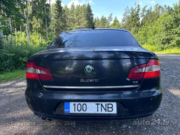 Melns Skoda SuperB 2010 Tallina, ar dzinēja tilpumu 1.60 L un nobraukumu 630 tūkst. km par 1499 €, foto 4 vietnē AUTOMOTO.COM.LV